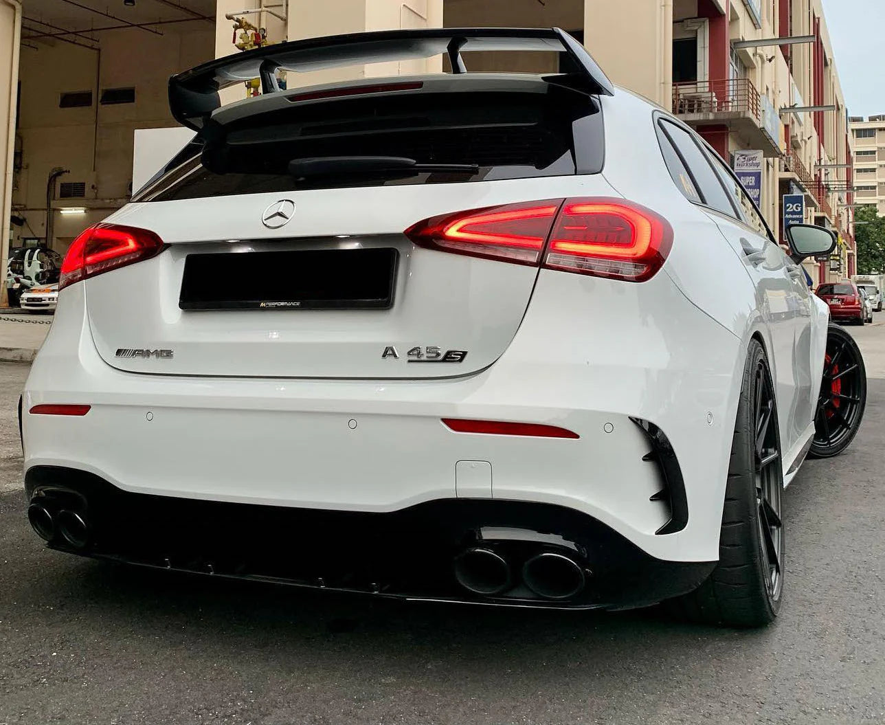 A45 AMG STYLE REAR DIFFUSER TO SUIT MERCEDES BENZ W177 (WITH EXHAUST T
